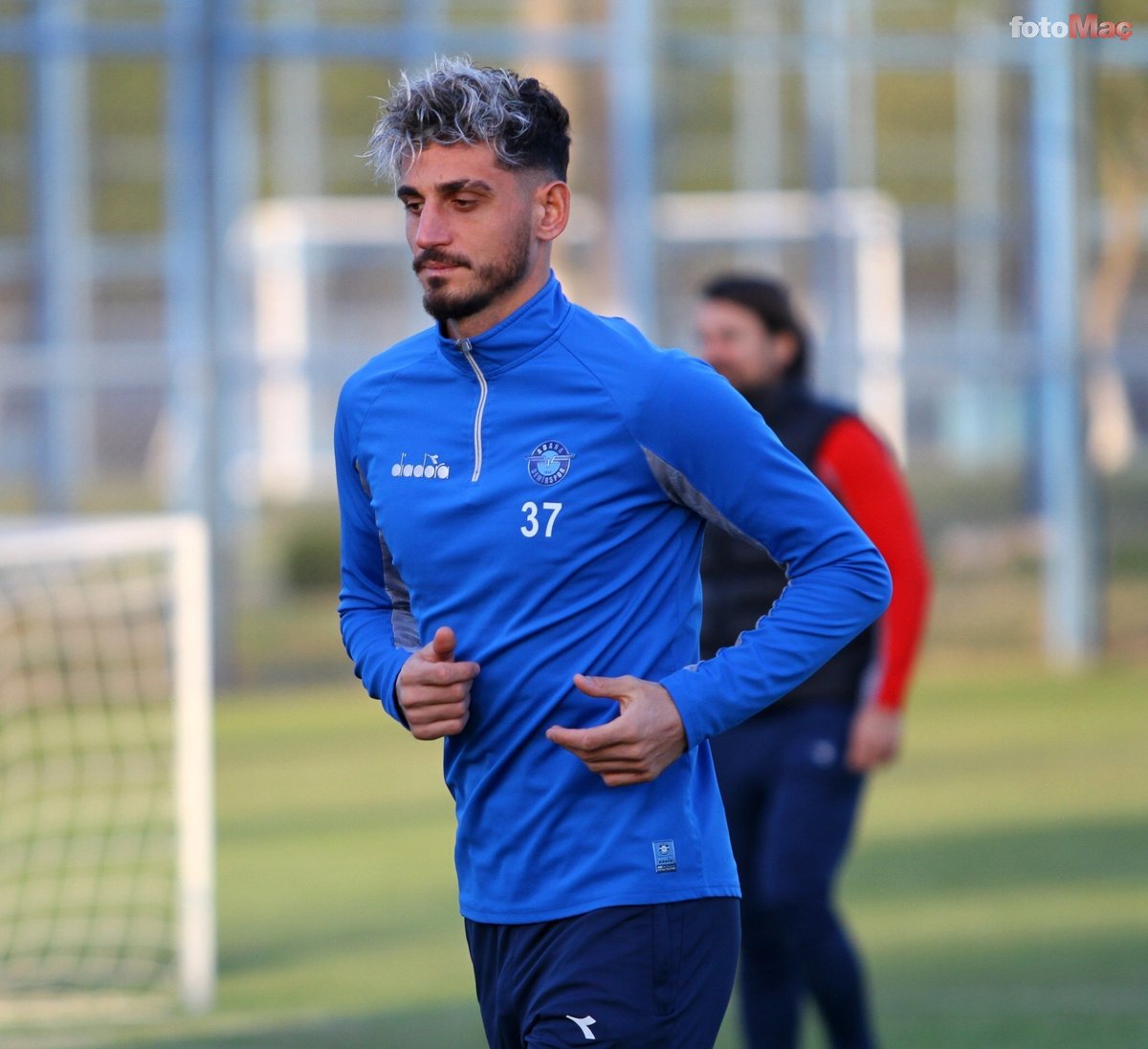 Fenerbahçe Samet Akaydın transferi için el sıkıştı! İstikrarı göz ... Fenerbahçe Samet Akaydın transferi için el sıkıştı! İstikrarı göz ...