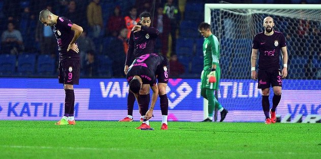 Galatasaray büyük maçlarda kayıp - Son dakika Galatasaray haberleri ... Galatasaray büyük maçlarda kayıp - Son dakika Galatasaray haberleri ...