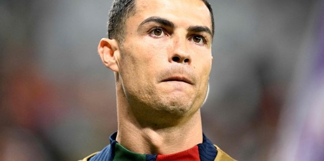 Cristiano Ronaldo o transferle tarihe geçmeye hazırlanıyor! Dudak ... Cristiano Ronaldo o transferle tarihe geçmeye hazırlanıyor! Dudak ...