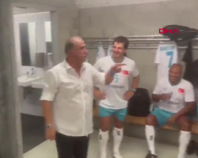 Maç öncesi komik anlar! Fatih Terim kadroyu unuttu oyuncular yardımcı ... Maç öncesi komik anlar! Fatih Terim kadroyu unuttu oyuncular yardımcı ...