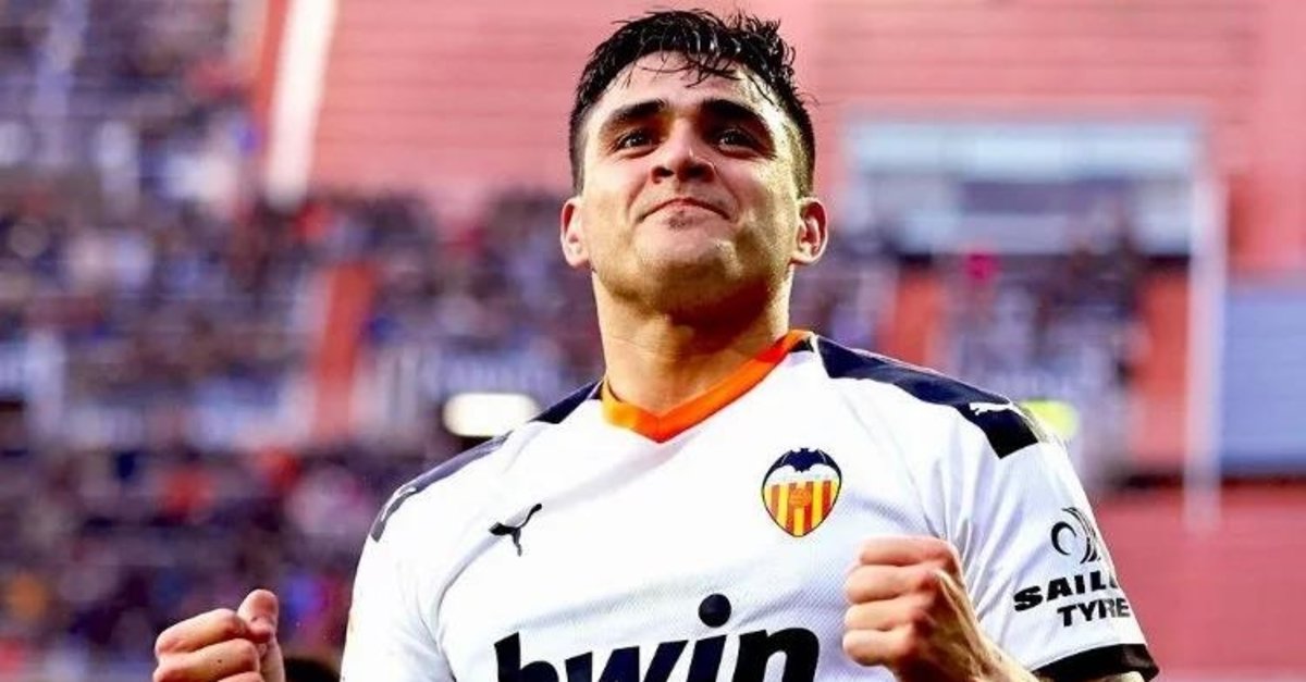 Transferde Maxi Gomez ısrarı! En iyi teklif Fenerbahçe’den - Son dakika ... Transferde Maxi Gomez ısrarı! En iyi teklif Fenerbahçe’den - Son dakika ...