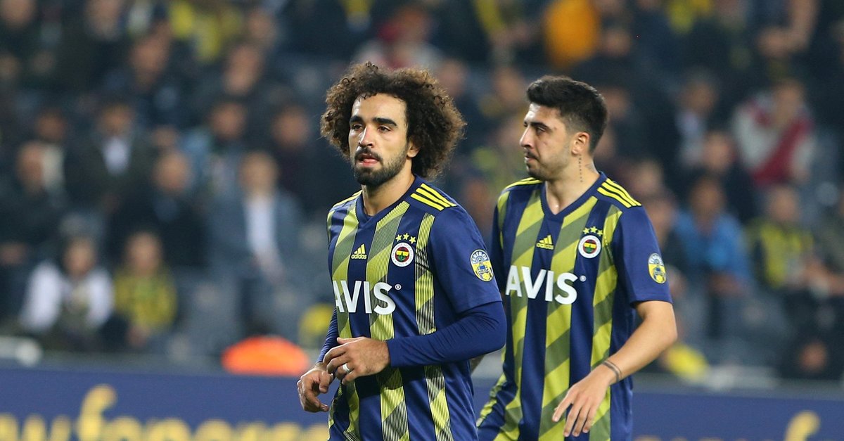 Fenerbahçe’ye Beşiktaş maçı öncesi sakatlık şoku! - Son dakika ... Fenerbahçe’ye Beşiktaş maçı öncesi sakatlık şoku! - Son dakika ...